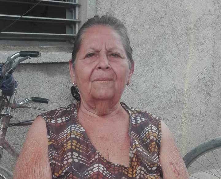 Elba Torres una vida entre el mostrador y las uñas – La Voz de Cabaiguán